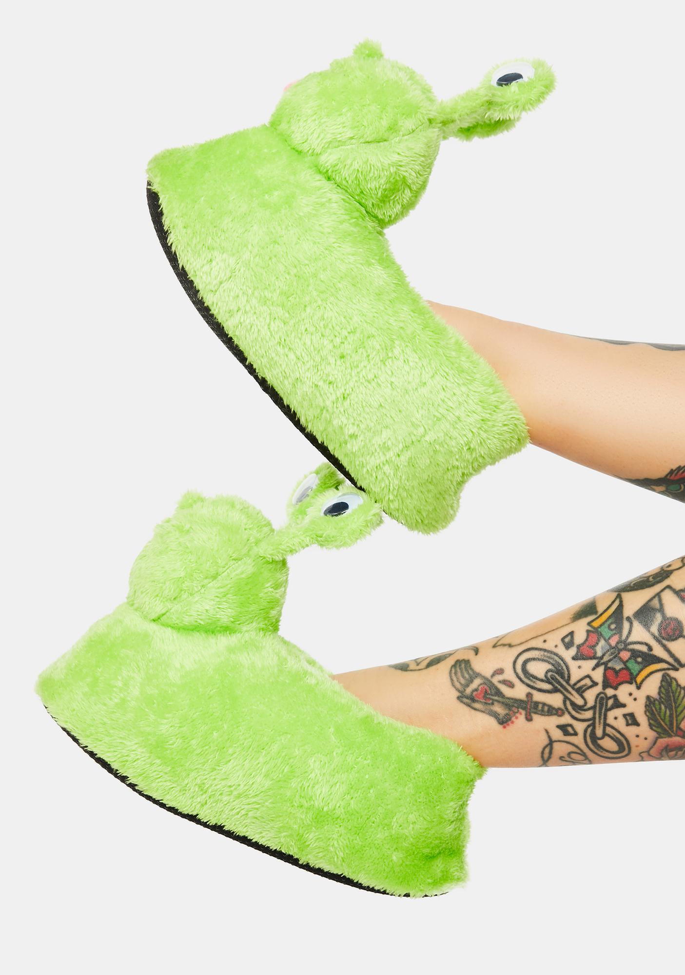 Delias Fuzzy Alien Head Slippers - Green | Dolls Kill